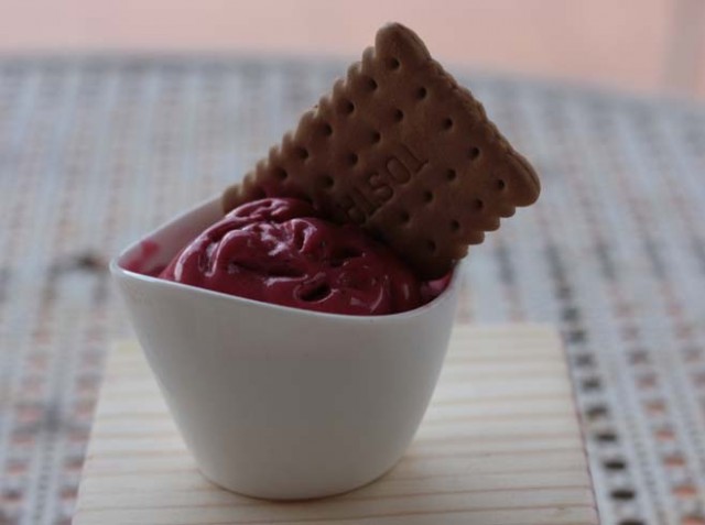 Helado casero de frambuesa y mora. - Comparte Mi Moda